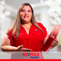 Vanessa Burela REMAX Plus | Construex Bolivia